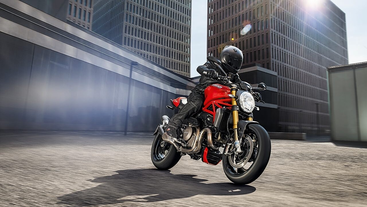 Shell Advance 4-stroke motorcycle oils | Shell Pakistan